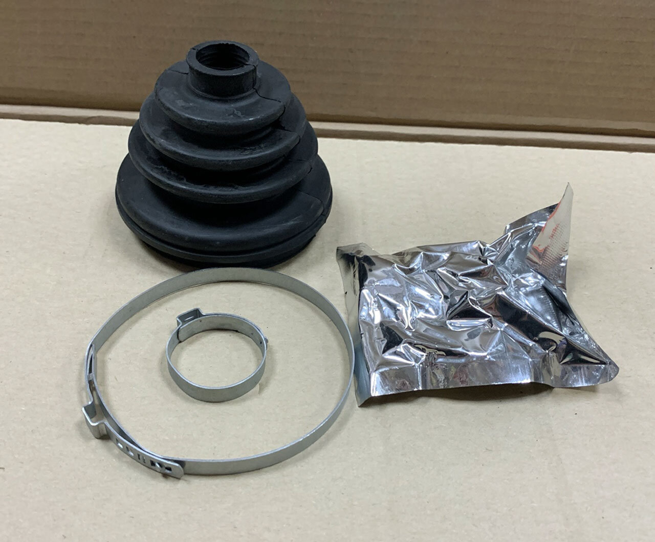 Пыльник шруса наружнего Chery Tiggo T11 2.4 (Китай)