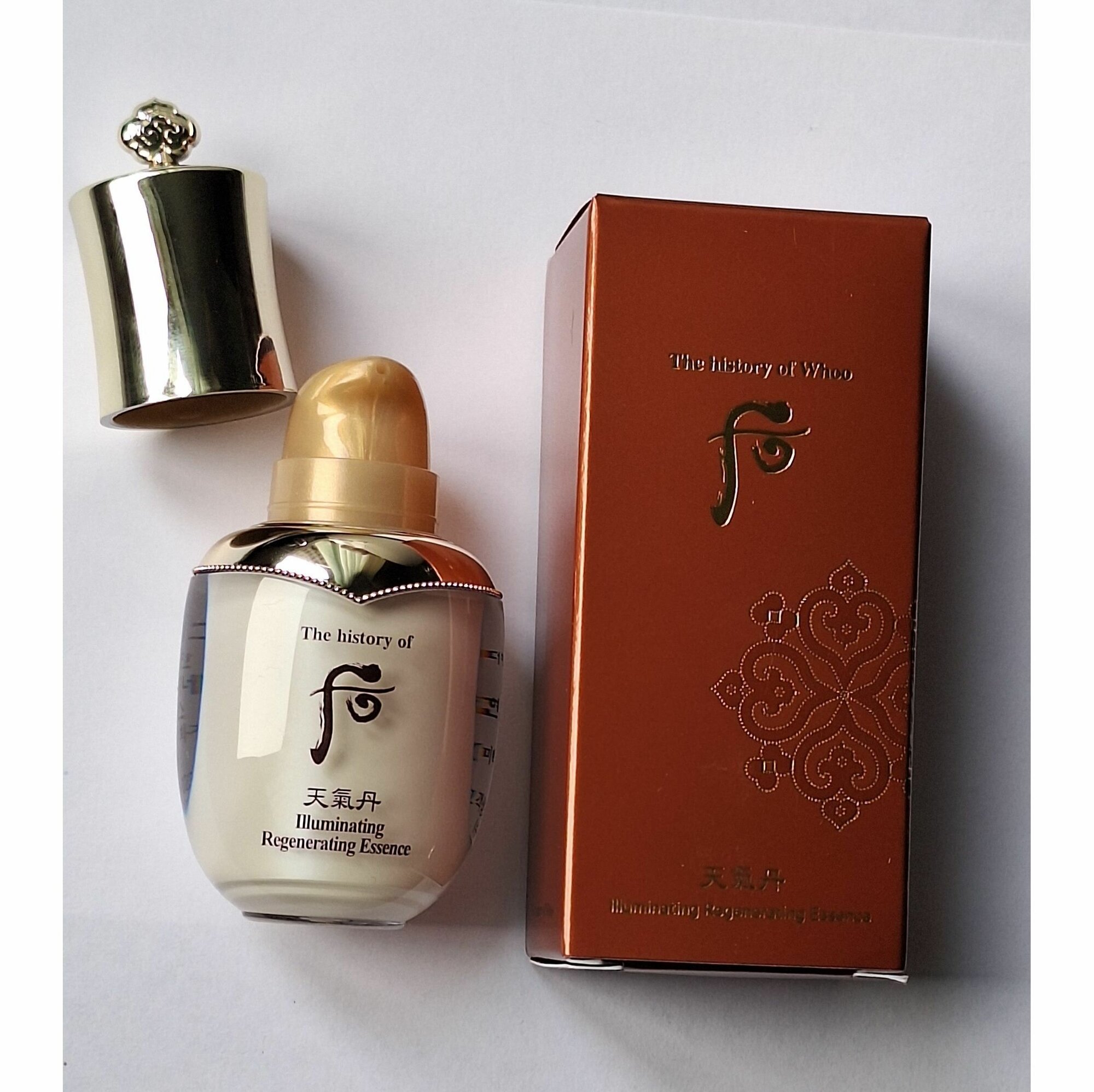 The History Регенерирущая эссенция против морщин Choengidan Illuminating Regenerating Essence миниатюра 8 мл.