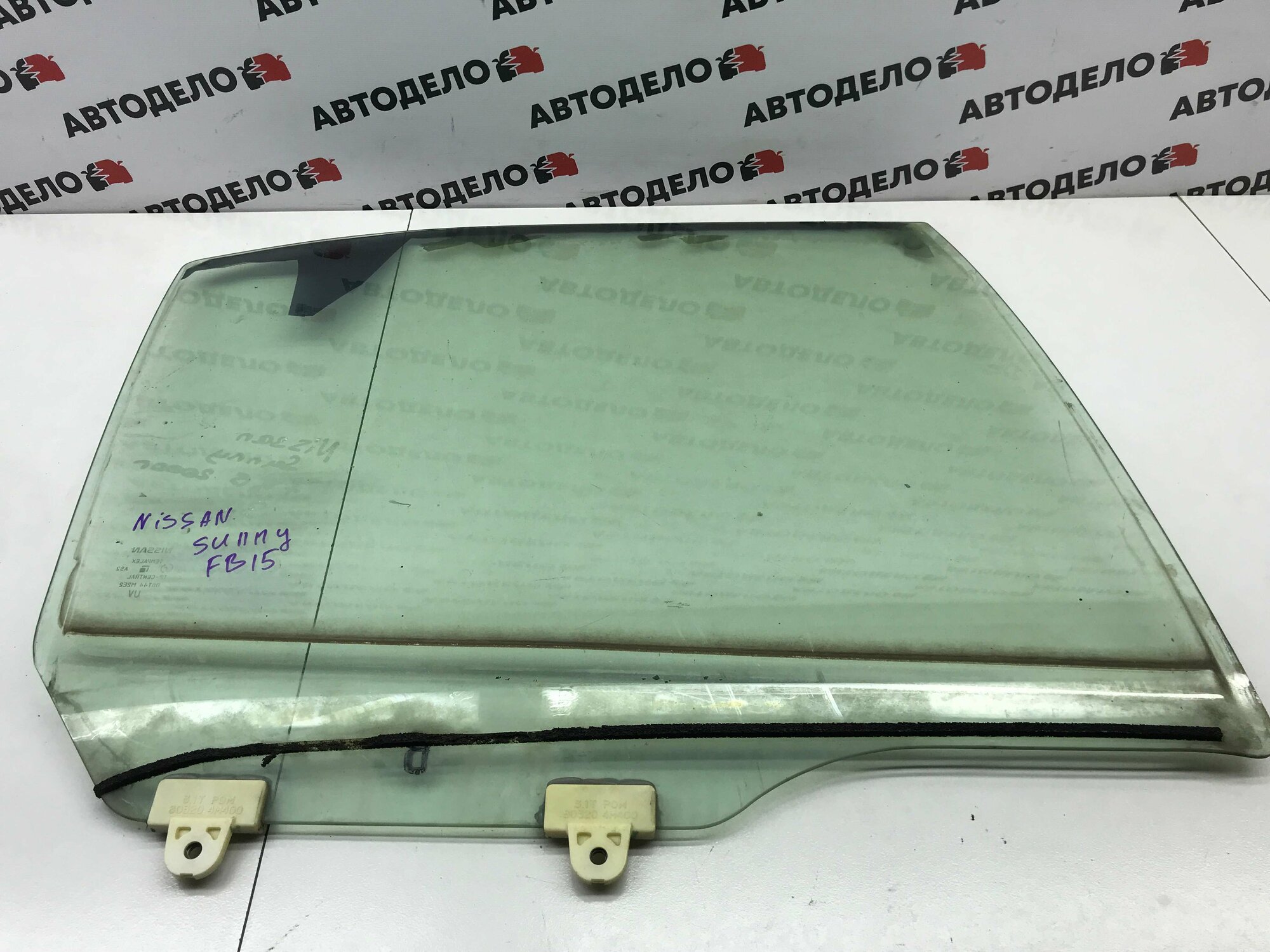 Стекло двери заднее правое Nissan Sunny FB15 2000г