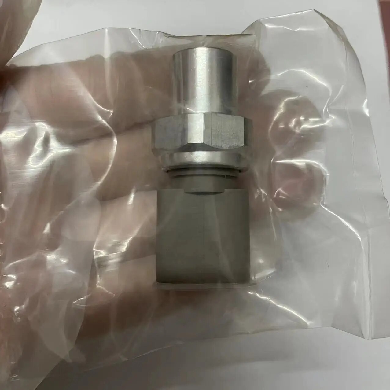 Датчик давления кондиционера (1 шт.) 3R0959126 8E0959126 для Volkswagen Passat B5, Audi A4, A6, A8, RS4, RS6, S4, S6, S8 2.0L