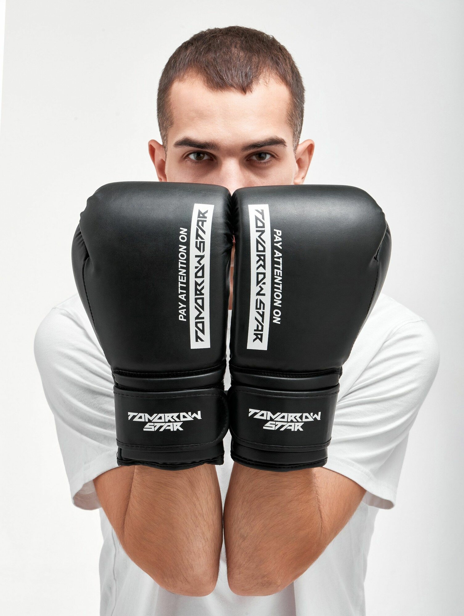 Перчатки боксерские Pay Attention on Tomorrow Star черные (8 oz)