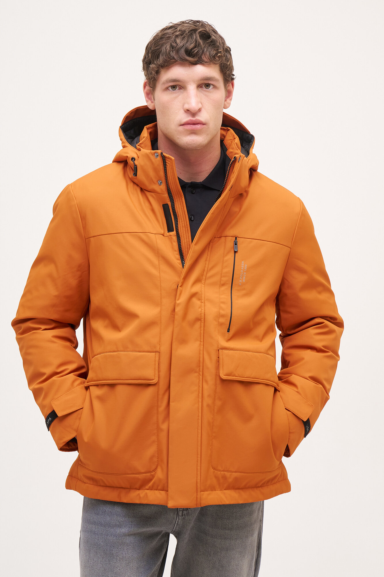 Куртка спортивная