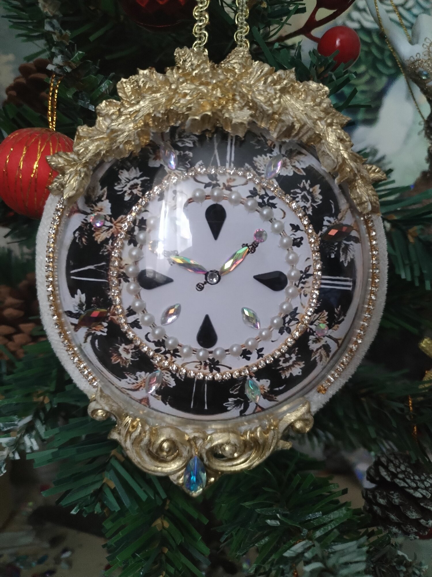Украшение новогоднее часы 9 см