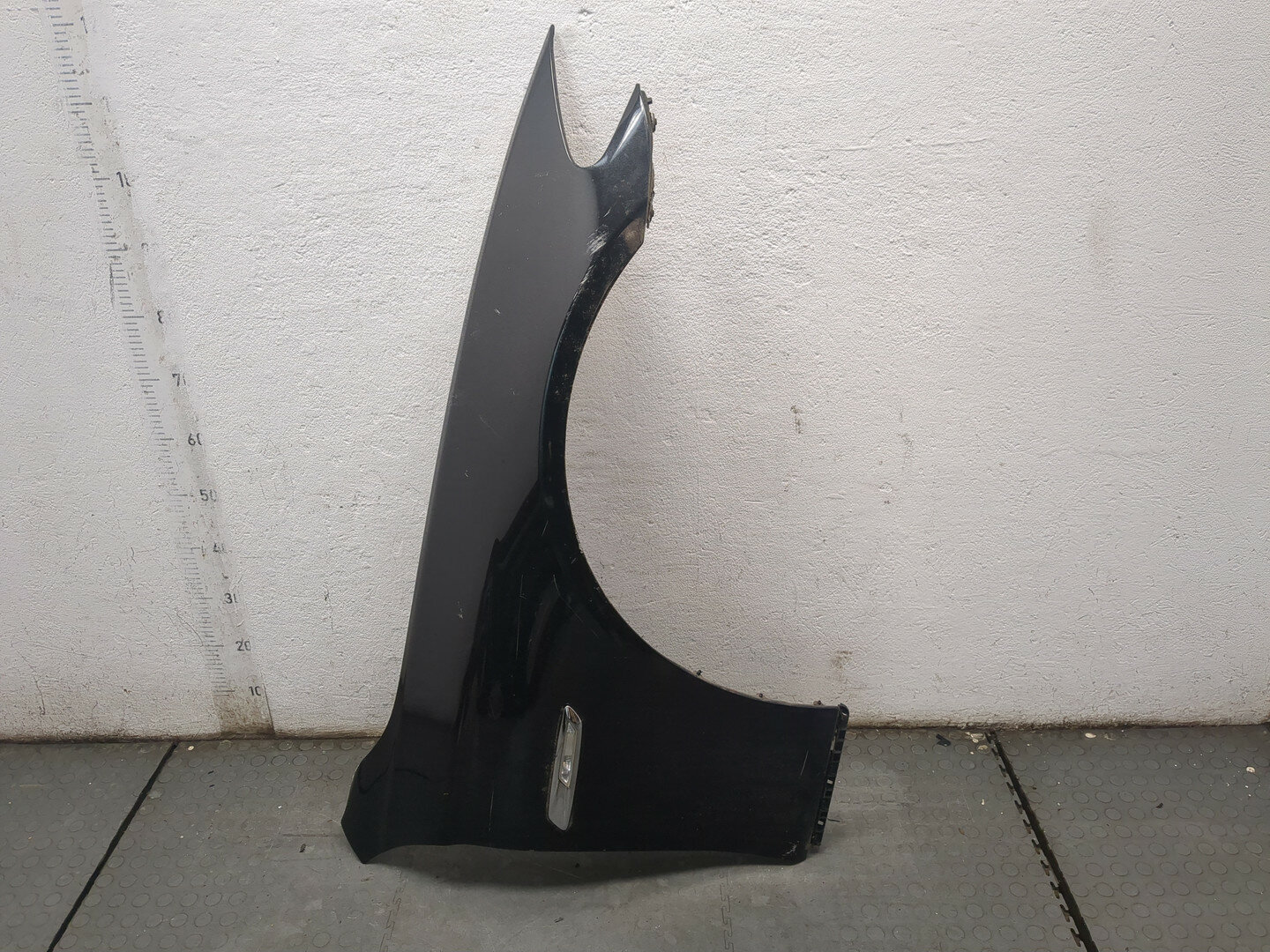 Крыло правое переднее BMW 5 F10 Б/У