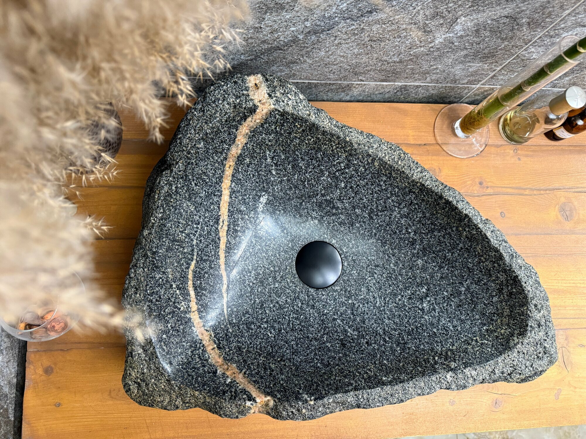 Раковина накладная из натурального камня Black Swan, Edge (51x41)