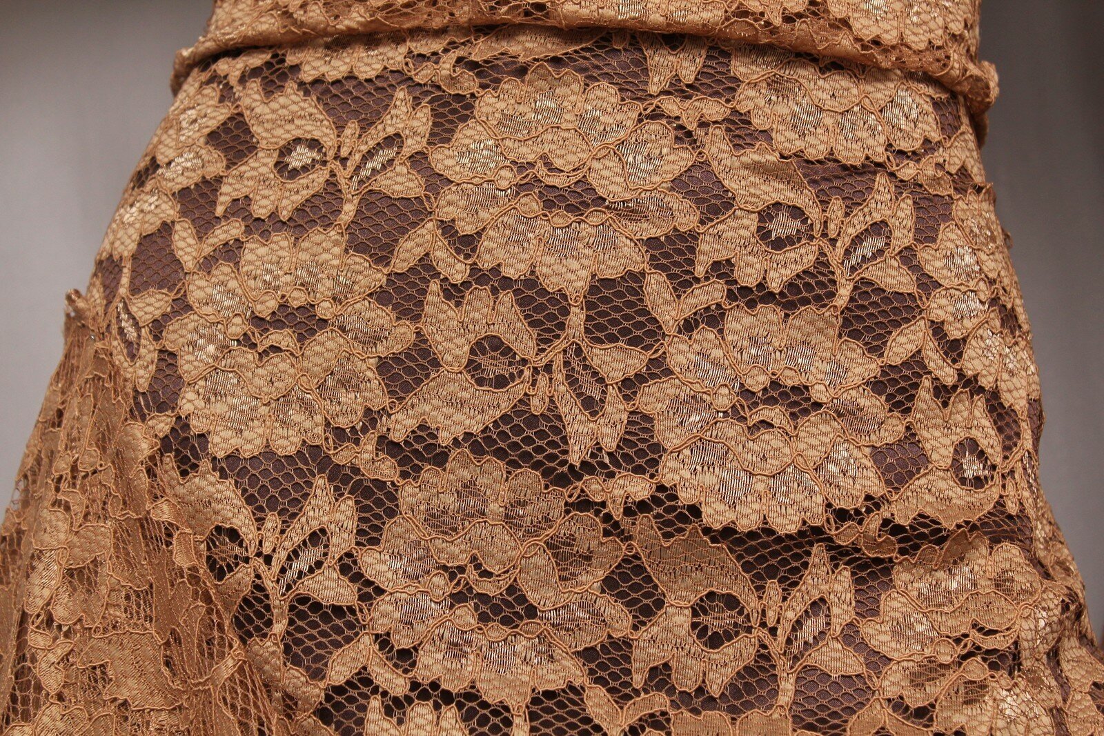 Ткань Кружево с кордом бежево-песочное, 180 г/пм, ш144см, 0,5 м