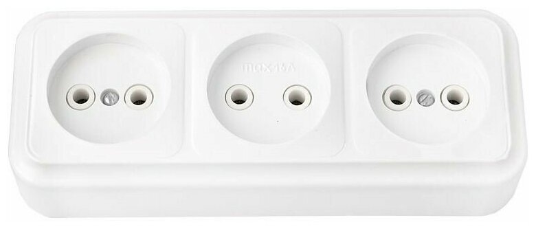 Розетка тройная наружная BYLECTRICA Пралеска белая (РА16-263)
