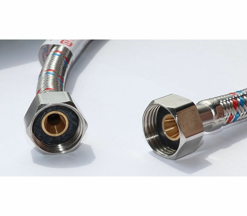 Подводка для воды переходная 3/8г-3/8г 1,2м Флекси