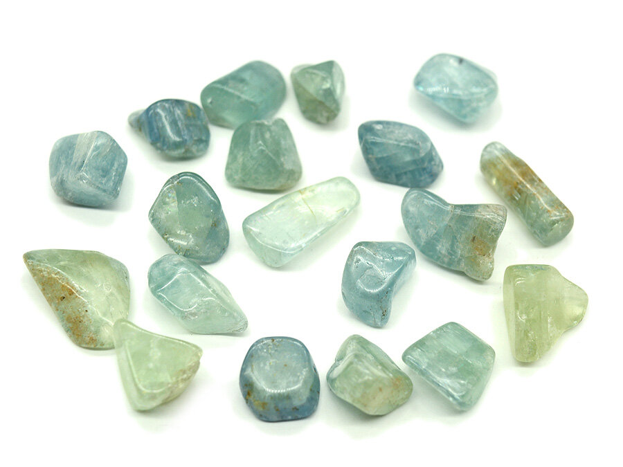 Минерал аквамарин 13*12*7мм, 2-2.99г .