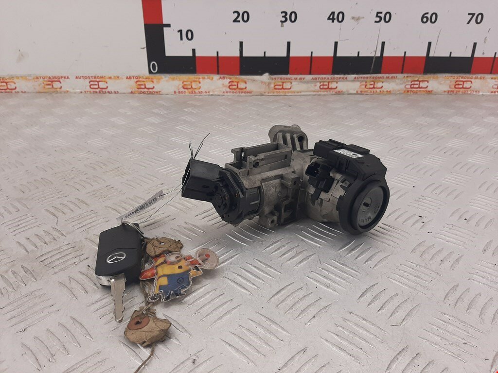 Замок зажигания Mazda 2 DE D65166152F арт. 693626