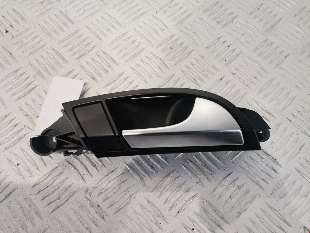 Ручка двери внутренняя задняя правая Audi Q7 4L 4L0837020A арт. 1029670