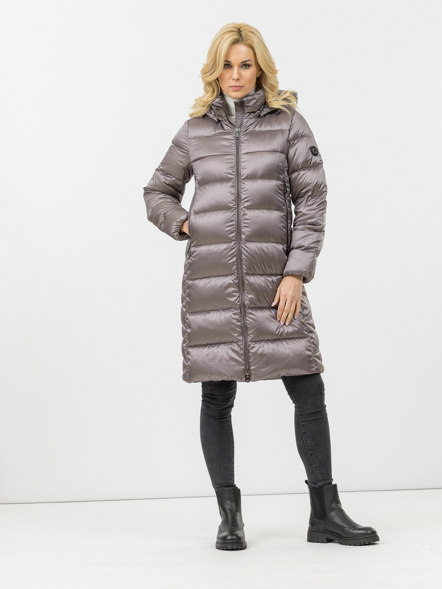 Пуховик Осень-зима 2022