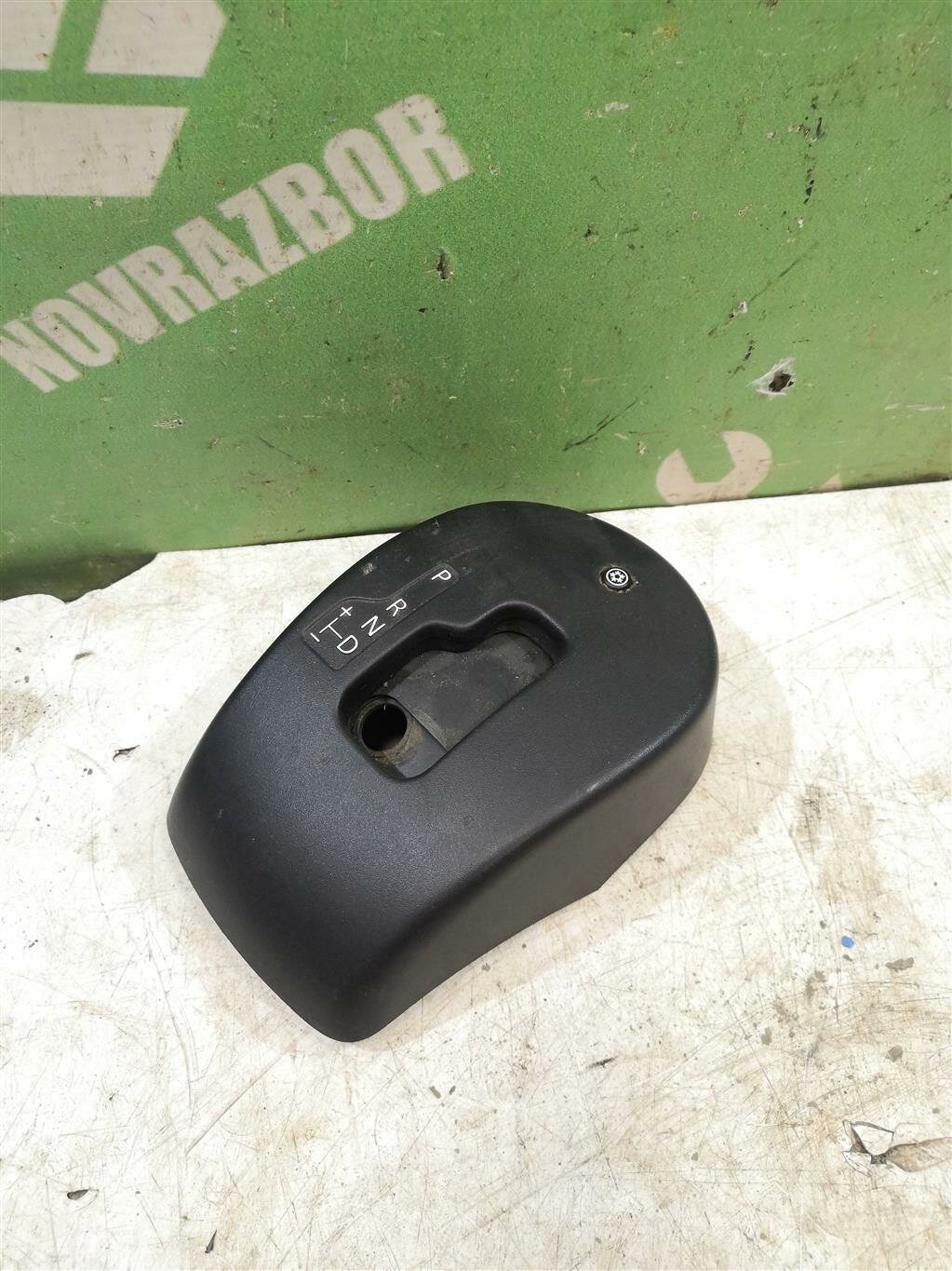 Накладка (кузов внутри) Renault Logan 2005-2014