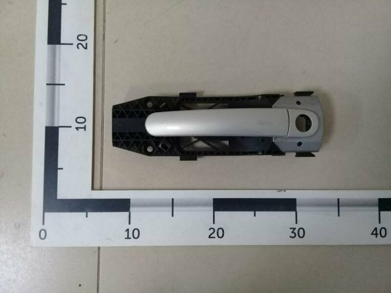 Ручка двери передней наружная левая Volkswagen Polo Sed RUS 2011 кат.номер: 5N0837205MGRU 5N0837885H