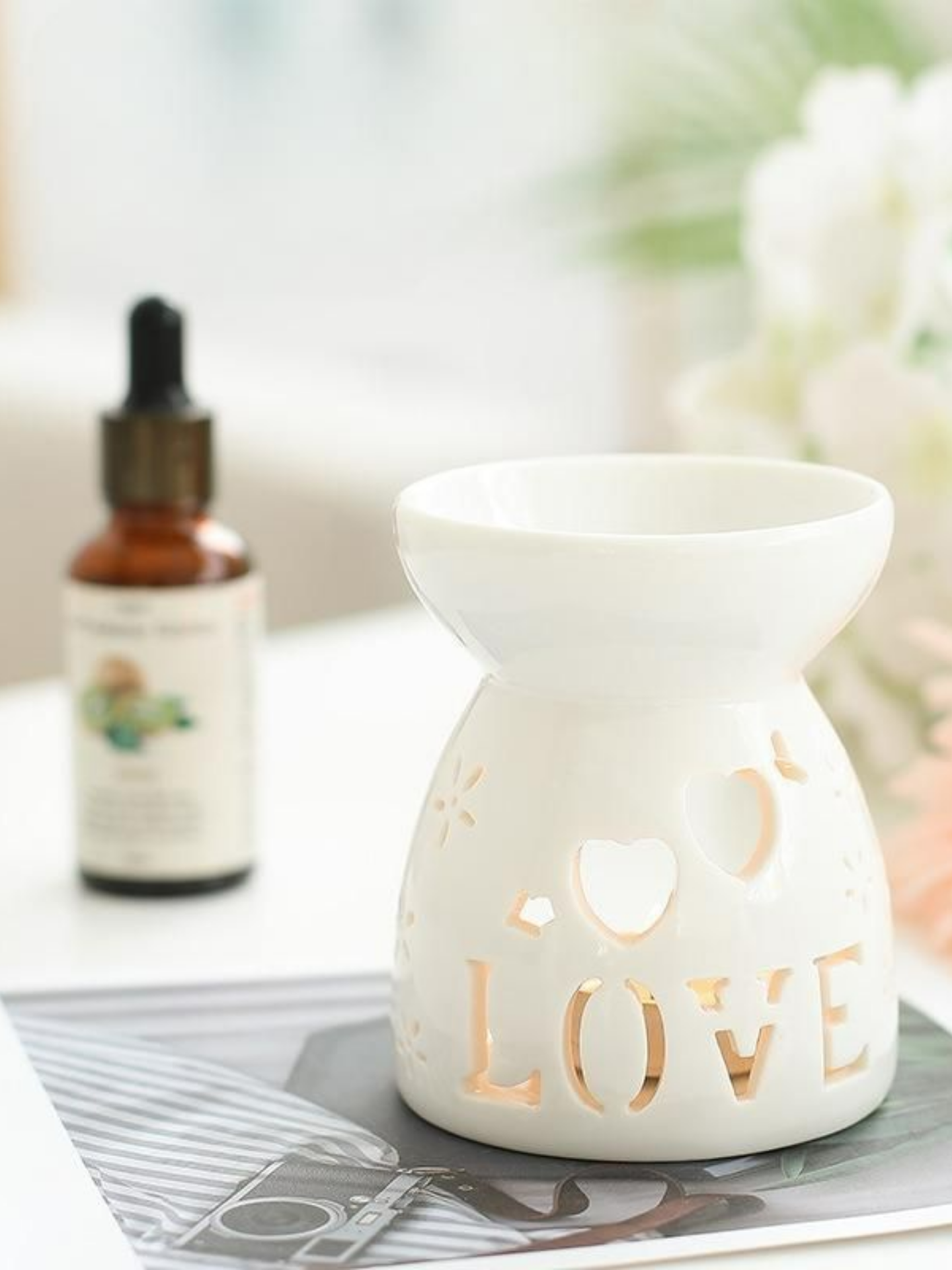 Аромалампа "Love", керамическая, для эфирных масел, 7,5 см х 9,2 см, белая