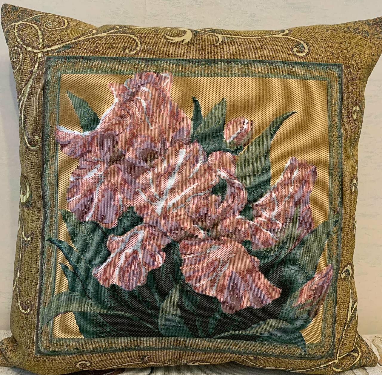 Гобелен, гобеленовая декоративная двухсторонняя наволочка 48х48 см / "Ирисы"