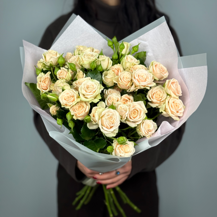 Букет Крем-брюле в стильной упаковке. «365 Поводов» - живые цветы с доставкой