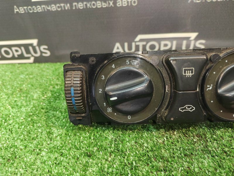Блок управления климат-контролем Mercedes Benz C-Class W202 (2.3 M 111.974) Б/У с пробегом Арт. 7462 — фото 1
