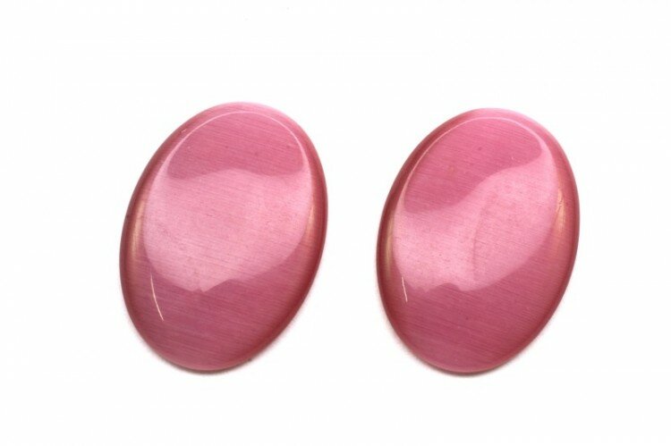 Кабошон овальный Кошачий глаз 25х18х3,5мм, цвет розовый, 2032-029, 1шт
