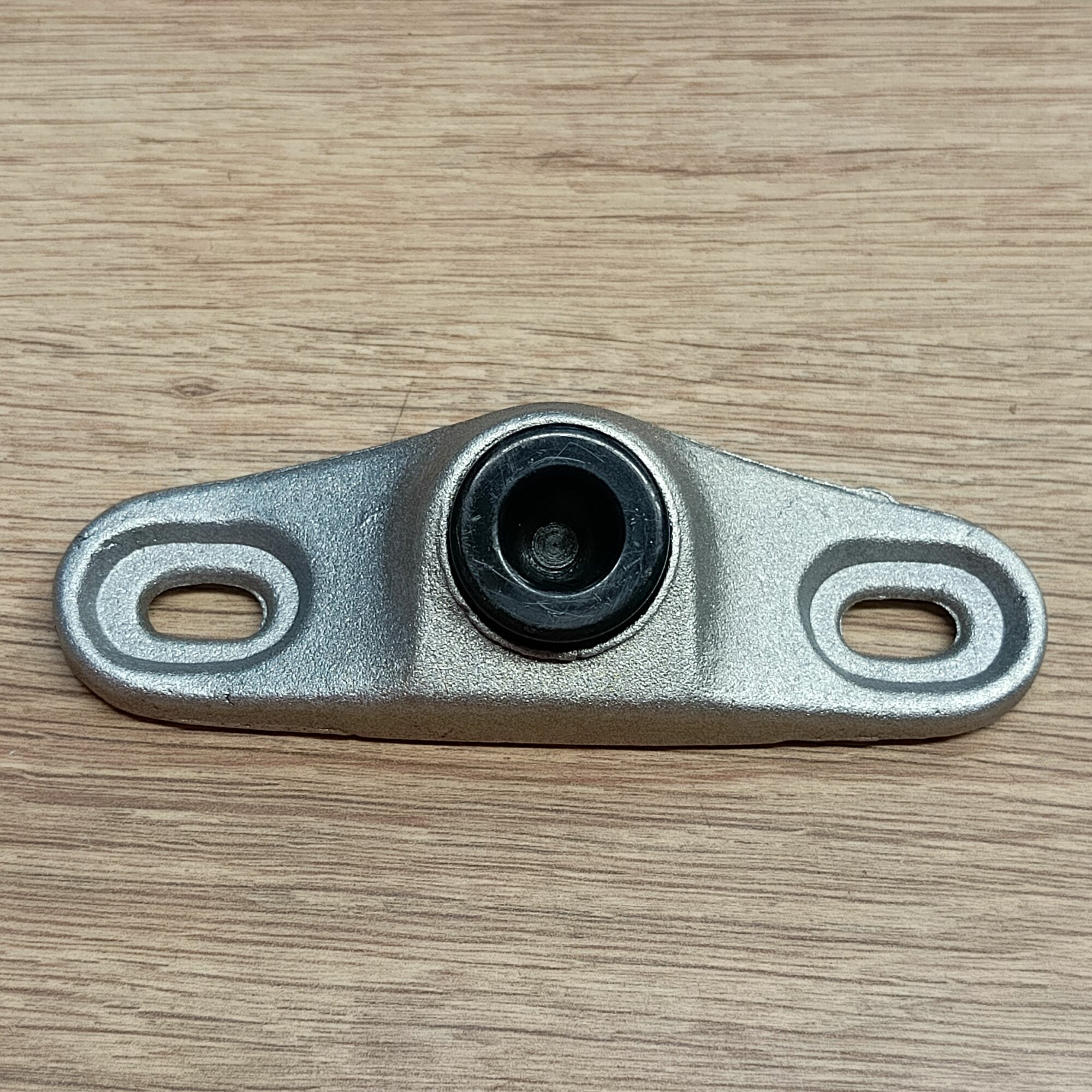 Фиксатор сдвижной двери Fiat Ducato 244, Citroen Jumper, Peugeot Boxer арт. PD-3678