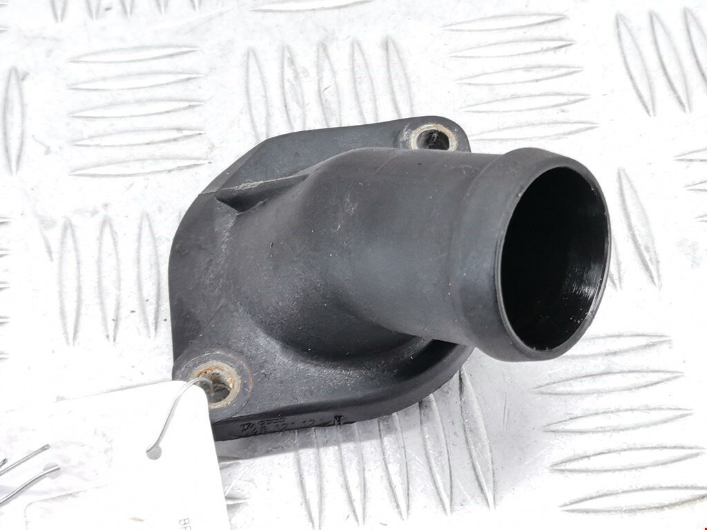 Корпус термостата Audi 80 B4 048121121B арт. 1865417