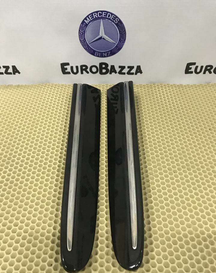 Молдинг на крыло задний Mercedes W209 A2096902662