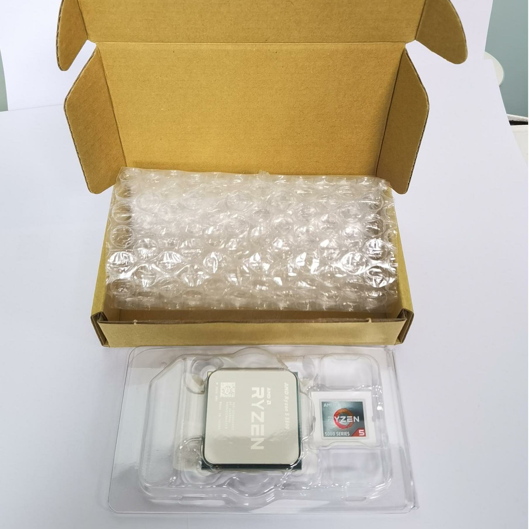 Центральный Процессор AMD RYZEN 7 9800X3D OEM (Granite Ridge, 4nm, C8/T16, Base 4,7GHz, Turbo 5,2GHz, GPU Radeon Graphics, L3 96Mb, TDP 120W, SAM5) — фото 1