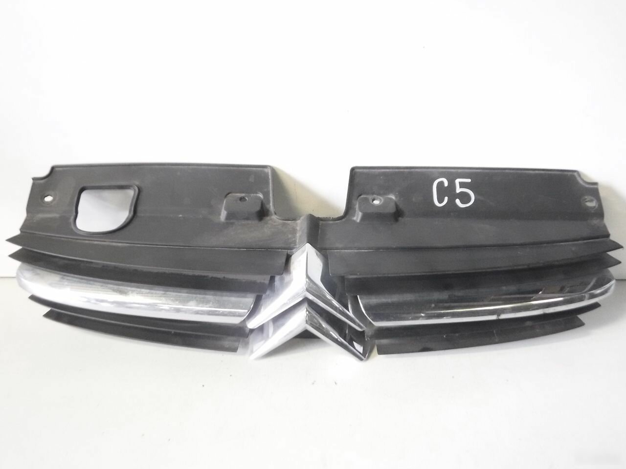 Решетка радиатора Citroen C5 I (2001 — 2004) 9636751980