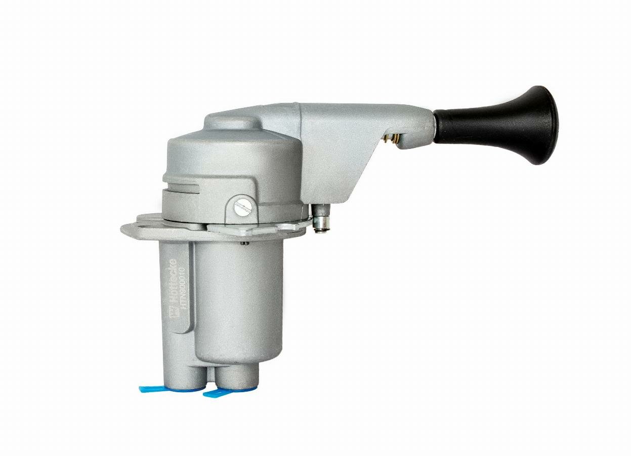 Кран ручного тормоза 3-х выводной МАЗ/ЗИЛ/КАМАЗ FA5004A (FAQP)