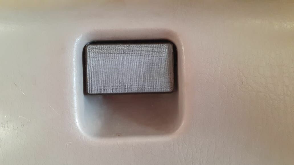 Mazda Bongo Friendee ручка бардачка