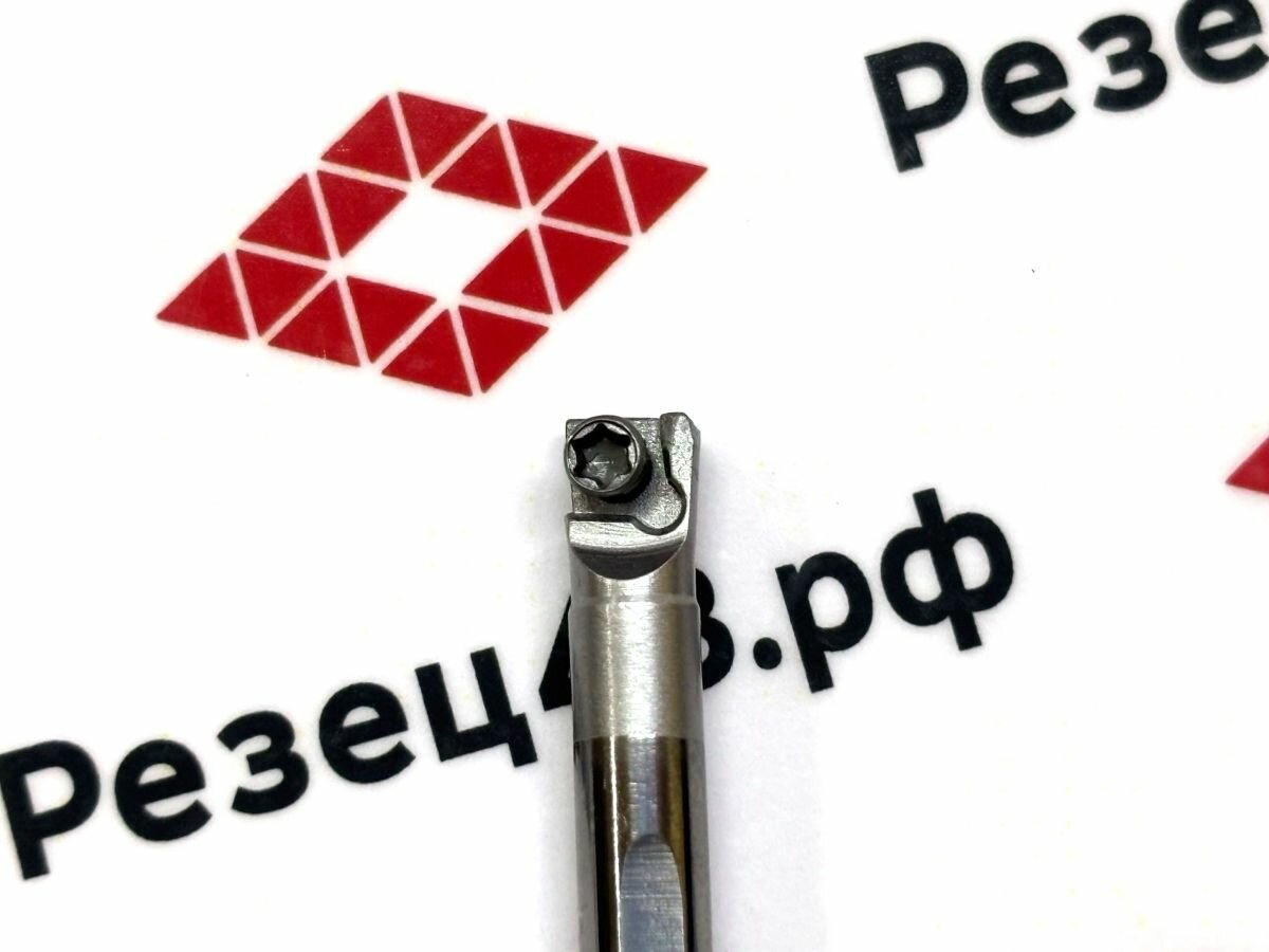 Резец внутреннего точения C04H-SCLCR03 антивибрационный
