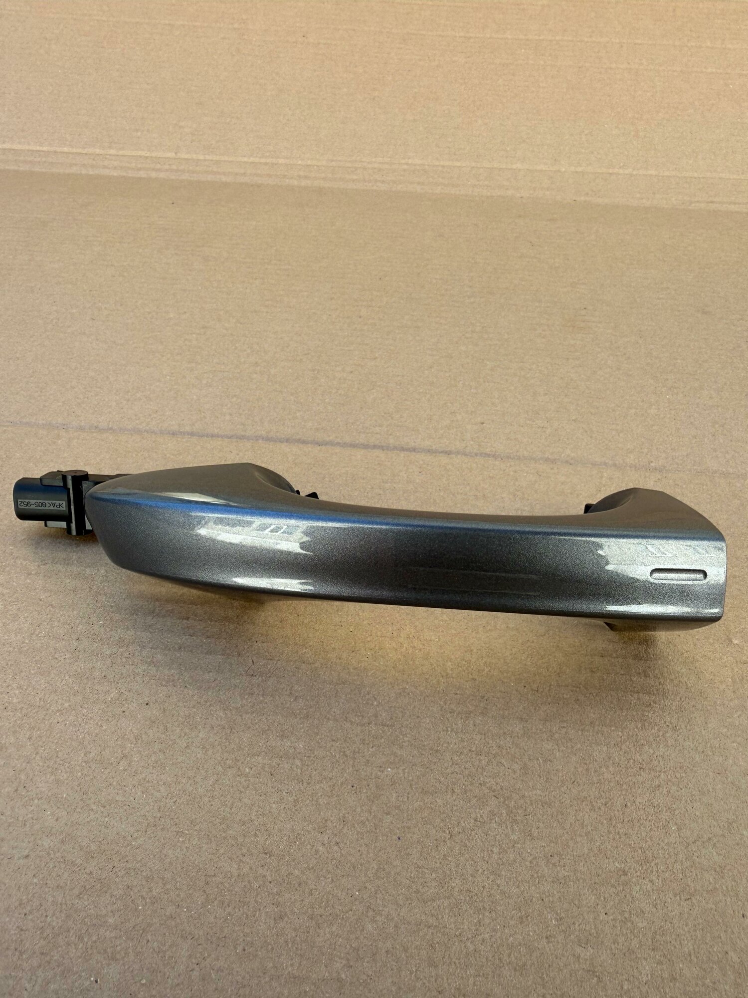 5G0837206R Ручка двери Kessy VAG правая мокрый асфальт (темно-серая) оригинал новая с бесключевым доступом