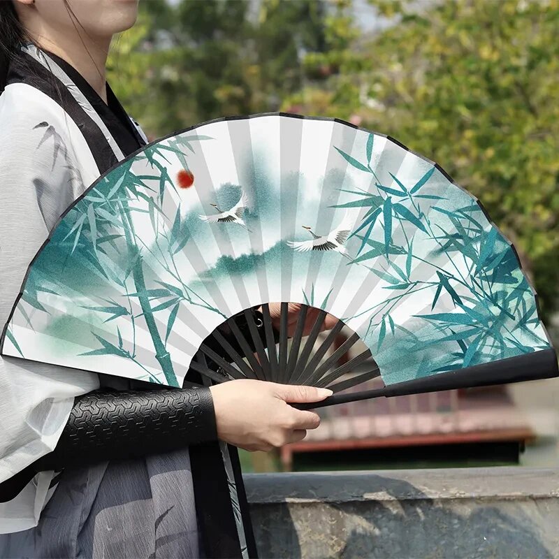 Складной декоративный веер из бамбука и ткани F