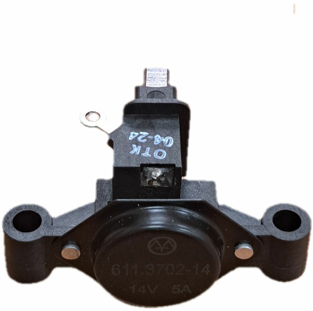 К1216ЕН1ВТ Щеткодержатель ВАЗ, ГАЗ генератора 5102.3771,5122.3771 в сборе 8813702РШ