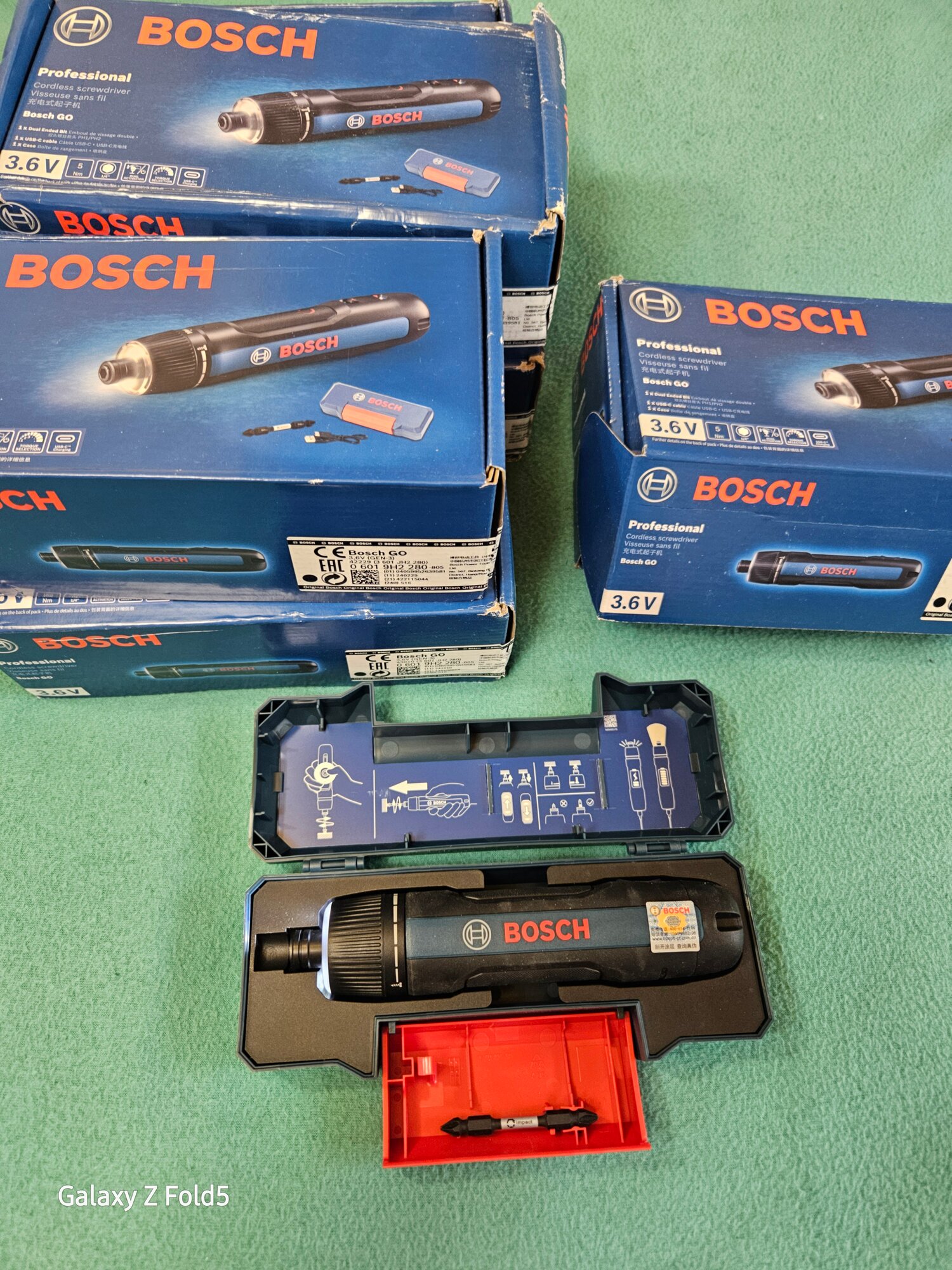 Аккумуляторная отвертка Bosch GO 3 поколение,5 Нм Профессиональная версия. Оригинал в кейсе с битой и со шнуром зарядки