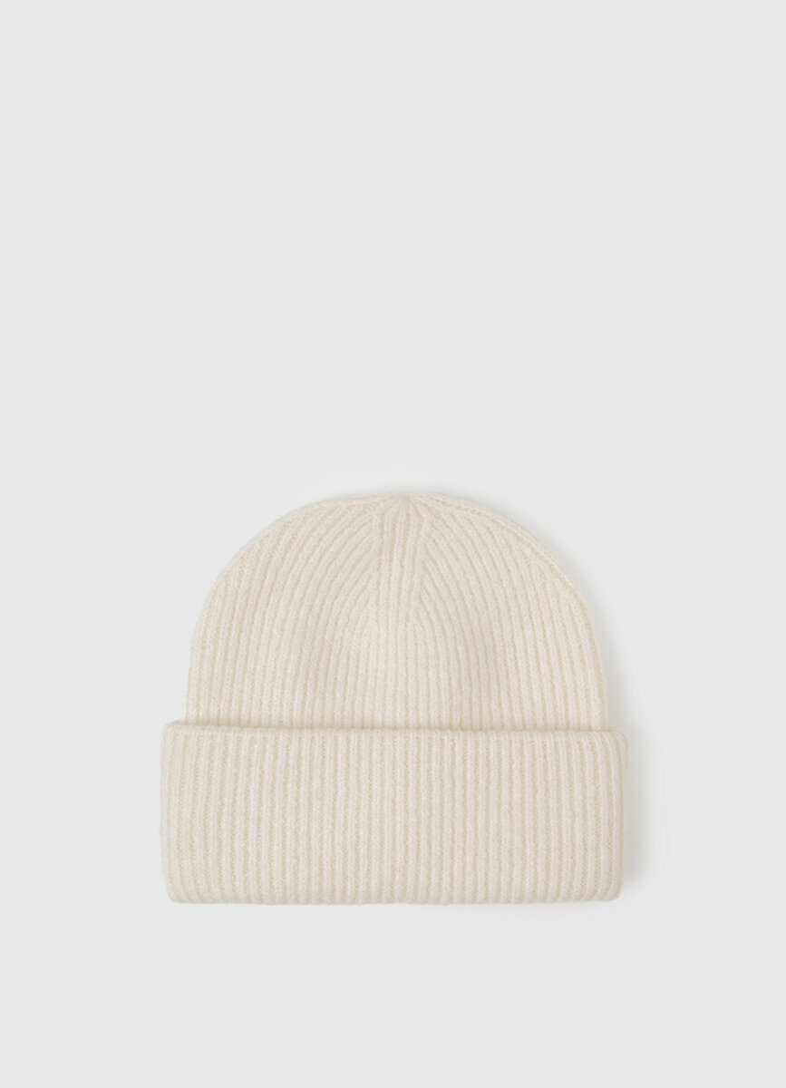 Шапка Осень-зима 2025 для женщин