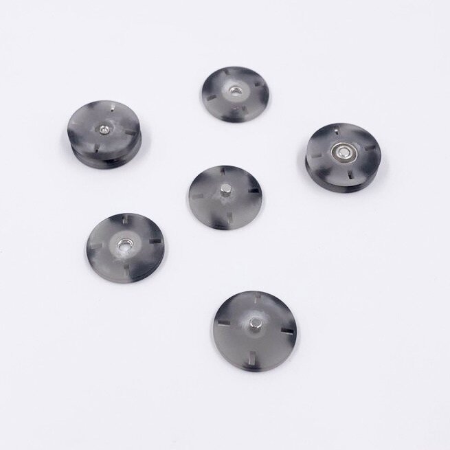 Кнопки пришивные cерые 2 шт 2.2 см