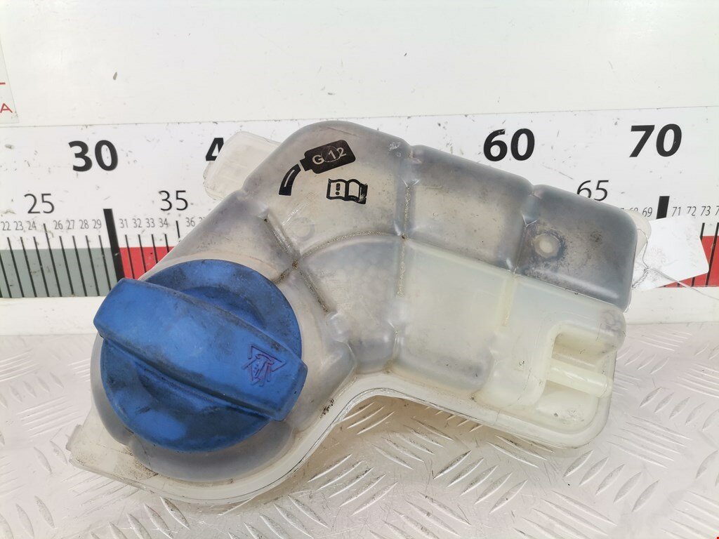 Бачок расширительный Audi A4 B6 8E0121403 арт. 1536074