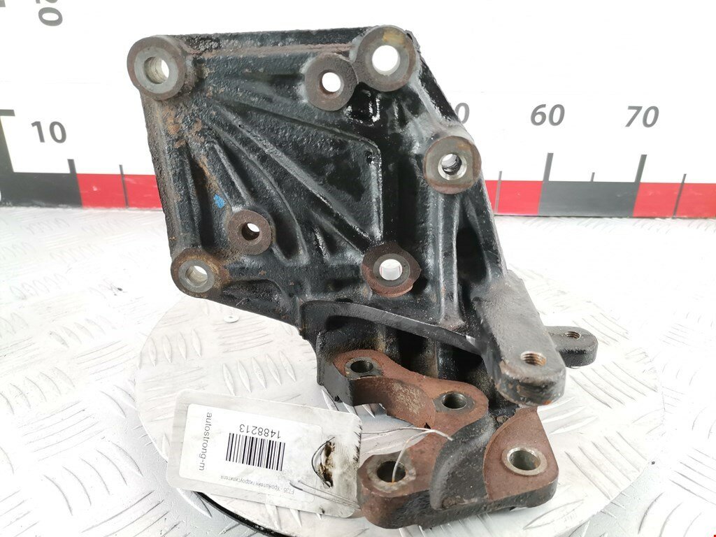 Кронштейн гидроусилителя Mazda 323 BJ RFG120730B арт. 1488213