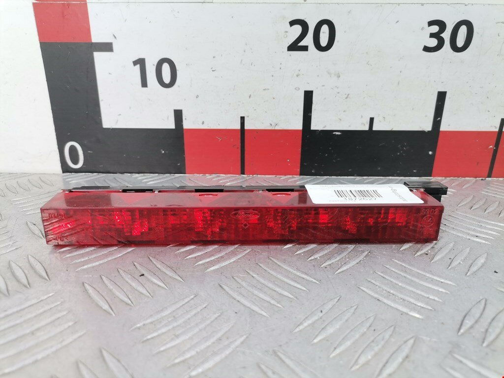 Фонарь дополнительный тормозной (стоп-сигнал) Ford Focus 2 1151768 арт. 1872627