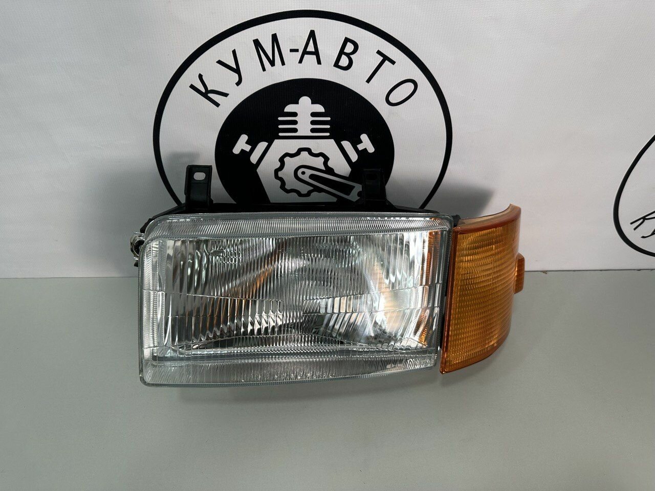 Фара левая с поворотником Фольксваген Транспортер Т4 VW Transporter T4 depo тайвань отличное качество