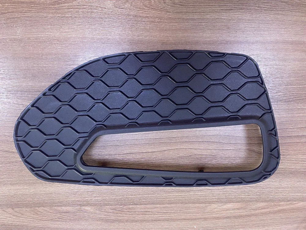 Решетка бампера переднего правая (поворотника) Lifan X60 Лифан Х60 ИКС60