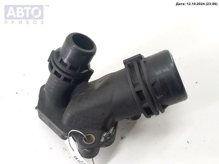 Фланец (тройник) системы охлаждения BMW 1 E81/E87 (2004-2012)