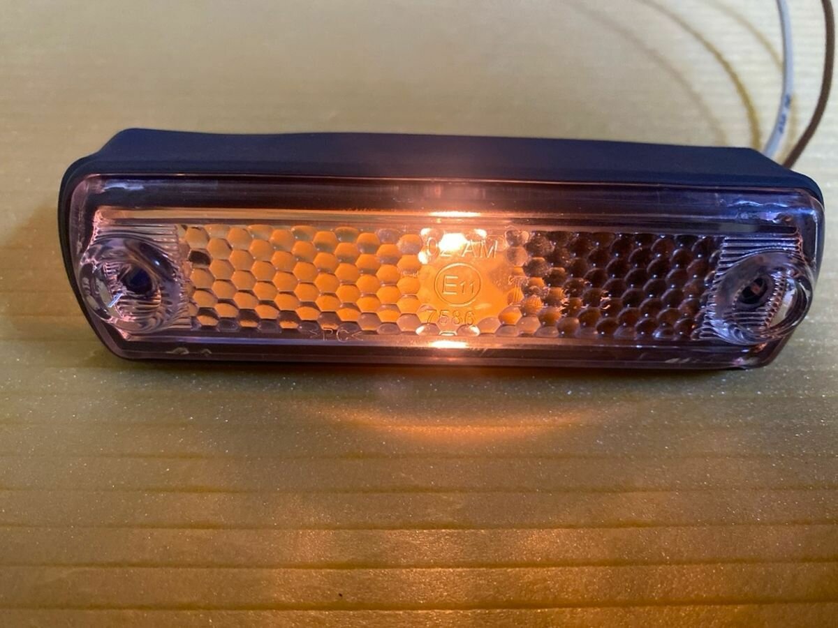 Фонарь габаритный белый на крышу МАН ТГА ТГС ТГХ MAN