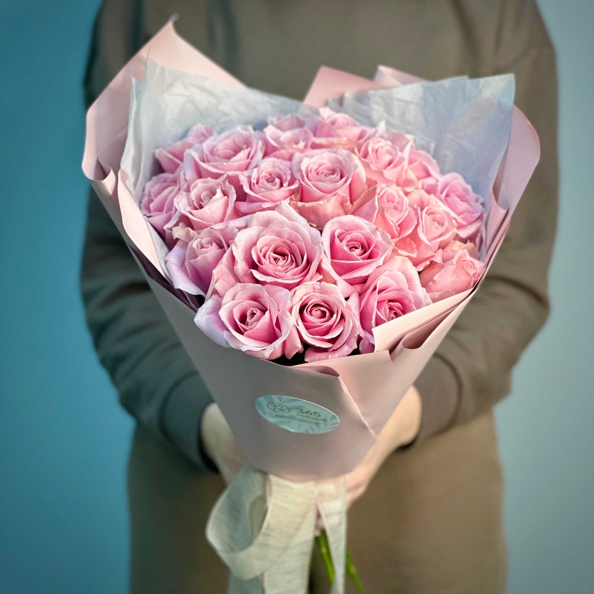 Букет Сладкая вата в стильной упаковке. «365 Поводов» - живые цветы с доставкой