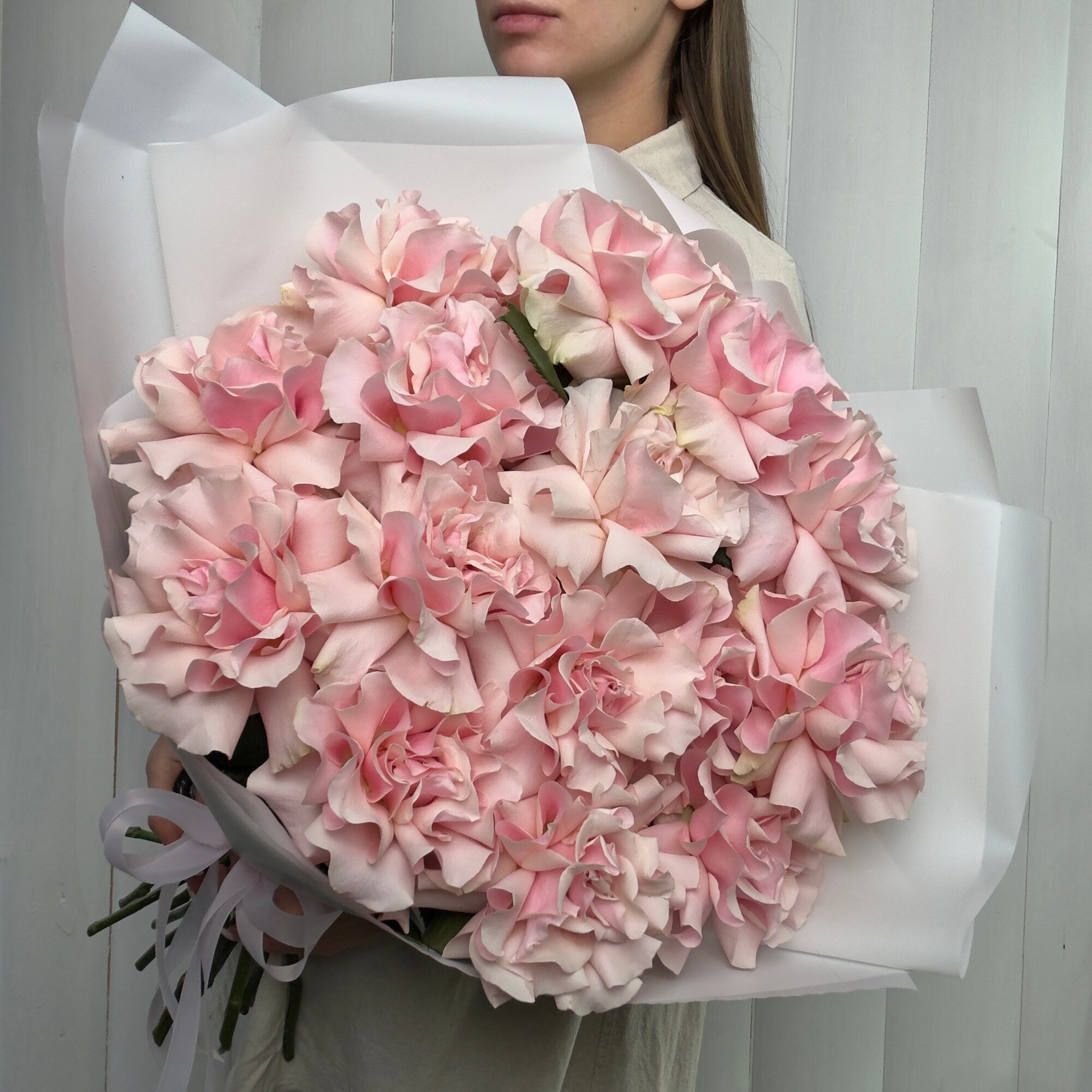 Букет нежных французских роз Пинк мондиаль 15штук Ver Flowers