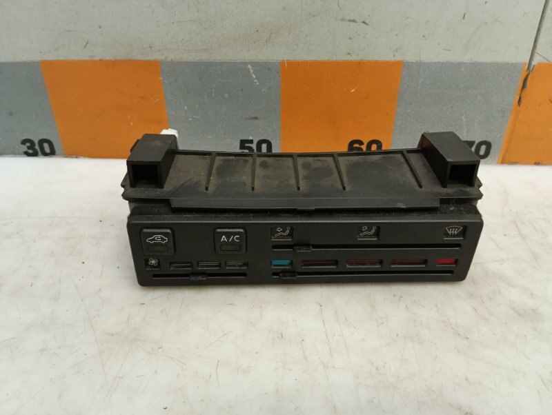 Б/У печкой, Иран Ходро Саманд Блок управления отопителем Iran Khodro Samand 2007 288736 Iran Khodro арт. 22901009, 1