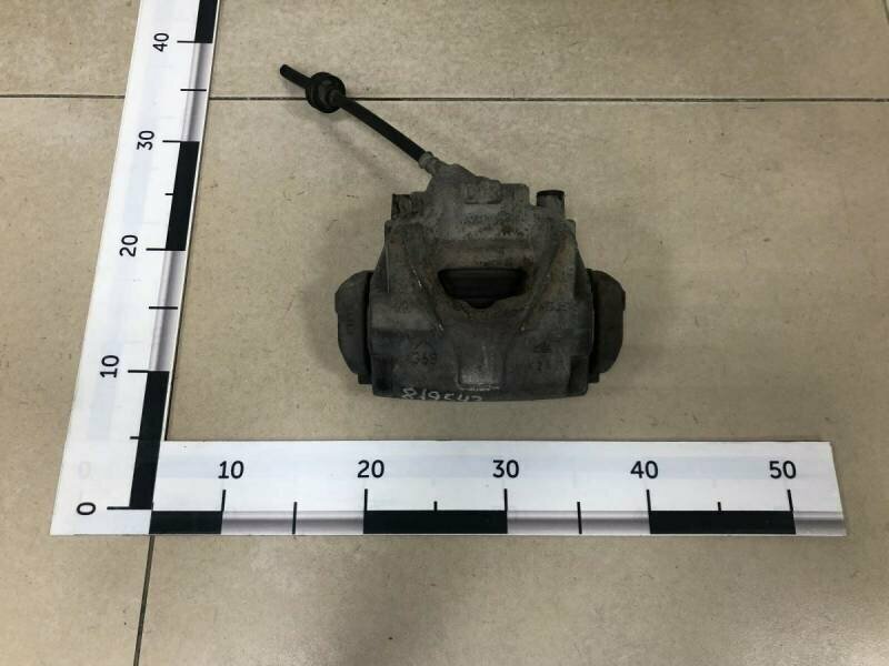 Суппорт передний правый Renault Duster 2012 кат.номер: 410018218R