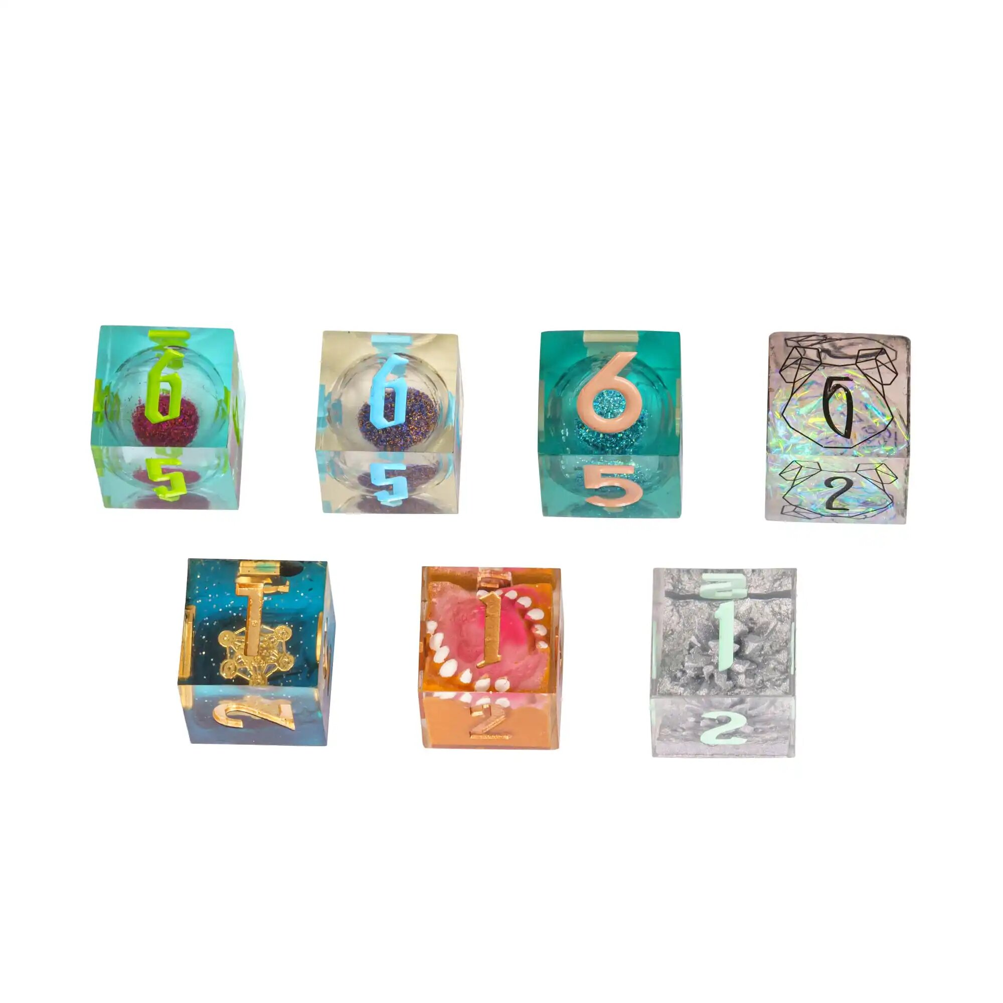 Кубики Cusdie DND набор из 7 штук Random 7Pcs D6