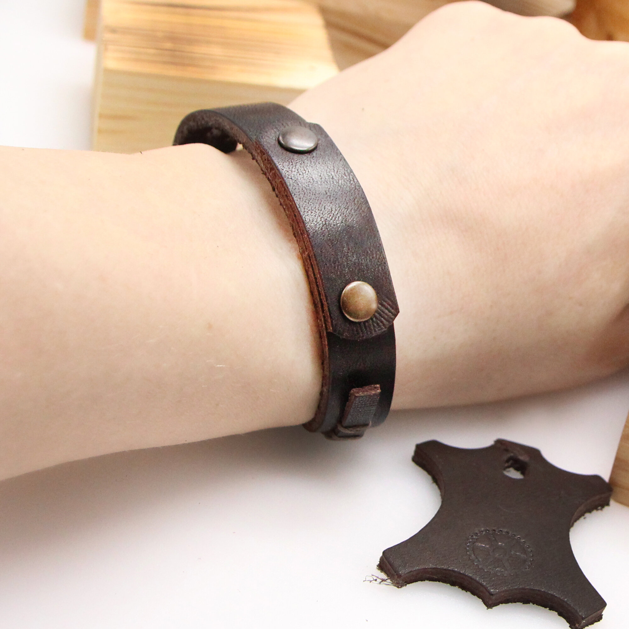 Браслет, кожа